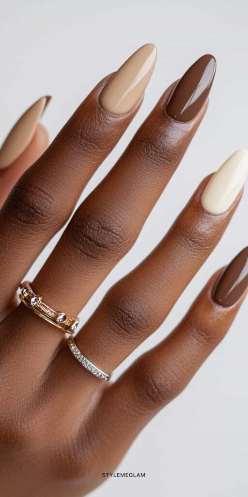 31 Popular Fall Nail Ideas that Scream Cozy Autumn Vibes