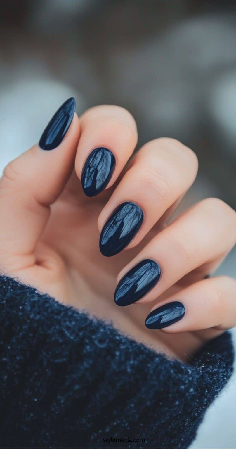 Trendy November Nails to Try This Fall Season