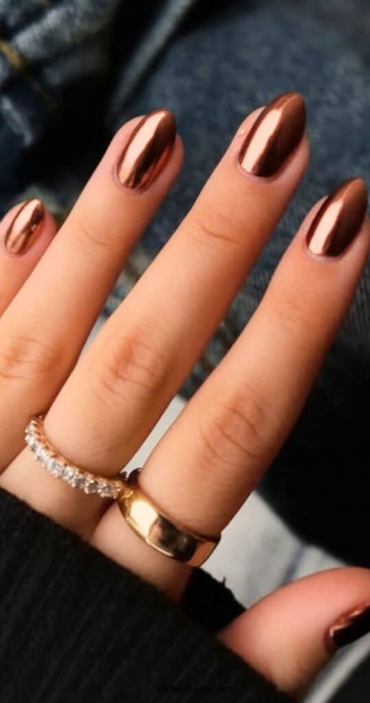13 Classy & Chic New Year's Eve Nails to Copy