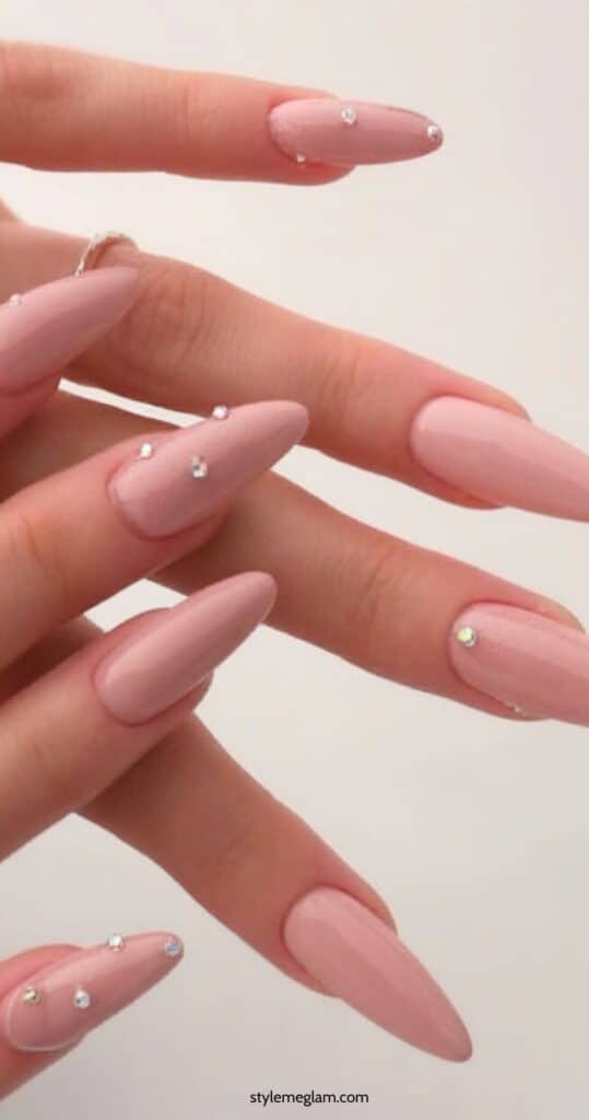 13 Classy & Chic New Year's Eve Nails to Copy