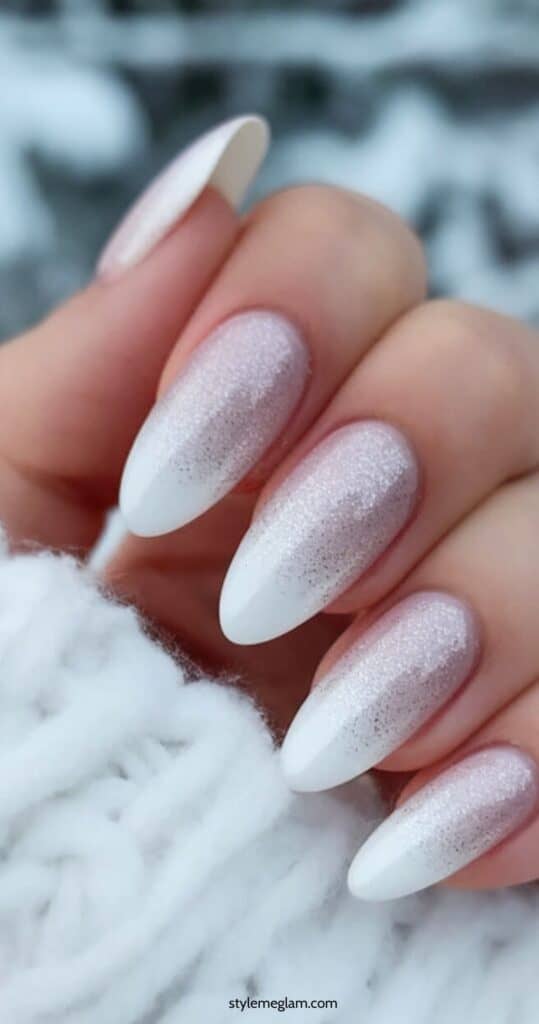 13 Classy & Chic New Year's Eve Nails to Copy