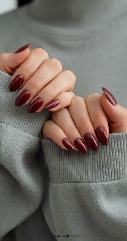 13 Classy & Chic New Year's Eve Nails to Copy