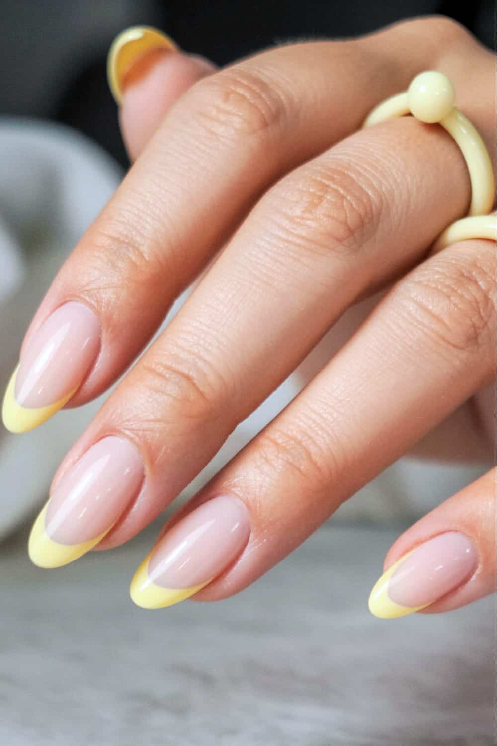 31 Favorite Neutral Fall Nails for Autumn