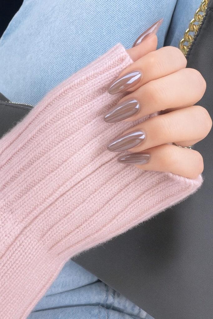 31 Favorite Neutral Fall Nails for Autumn