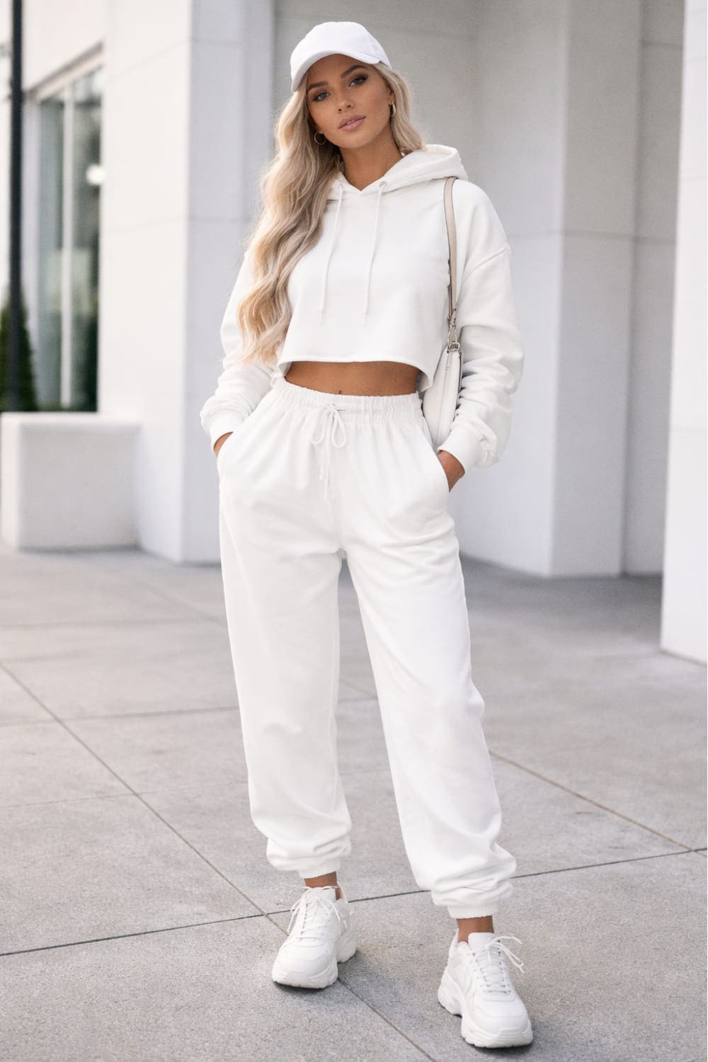 21 + Ways to Dress Up Sweatpants for an Everyday Relaxed Style